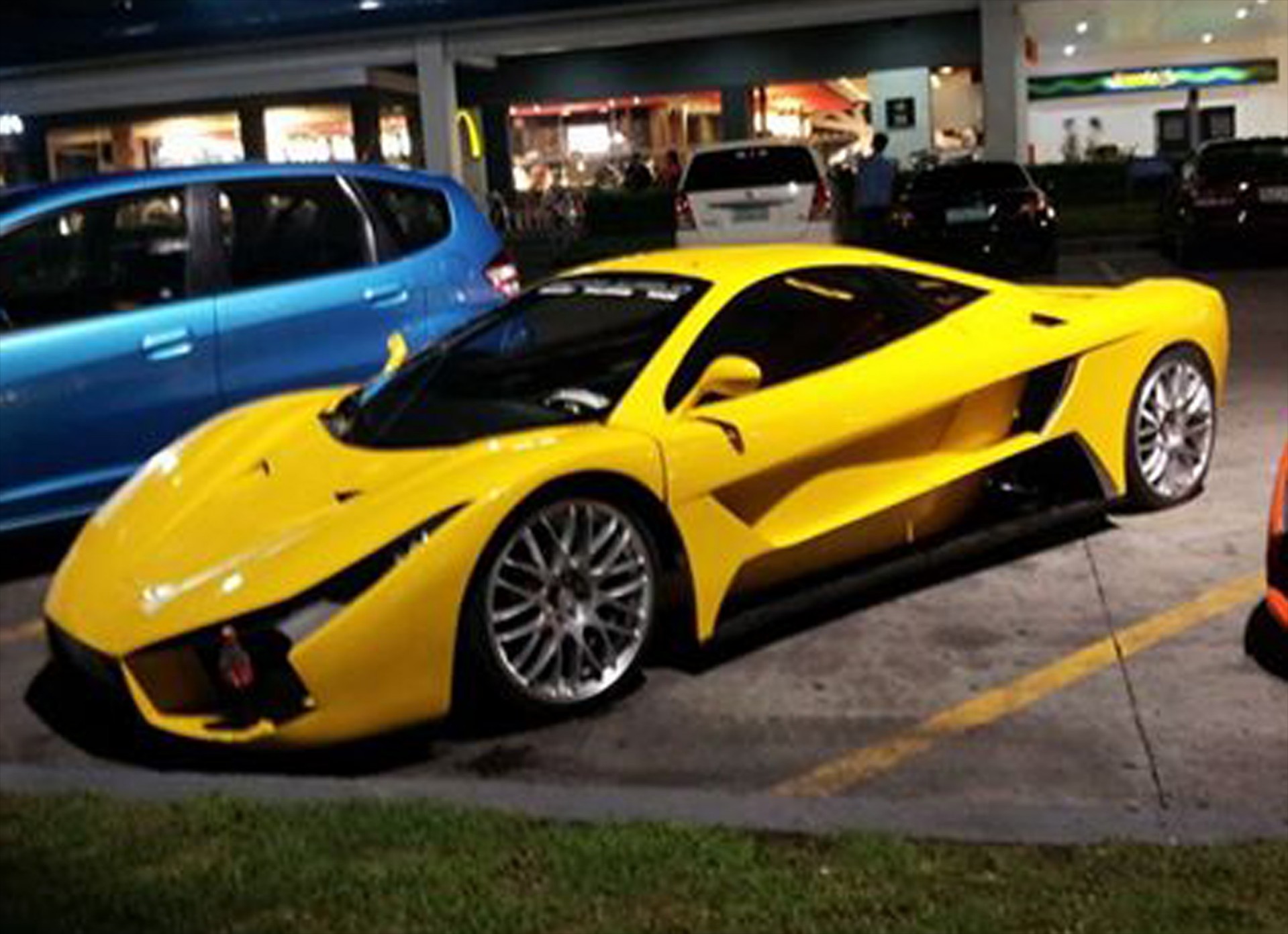 Aurelio: Το supercar των Φιλιππίνων (+Video) - Οι «δημιουργοί» του ...