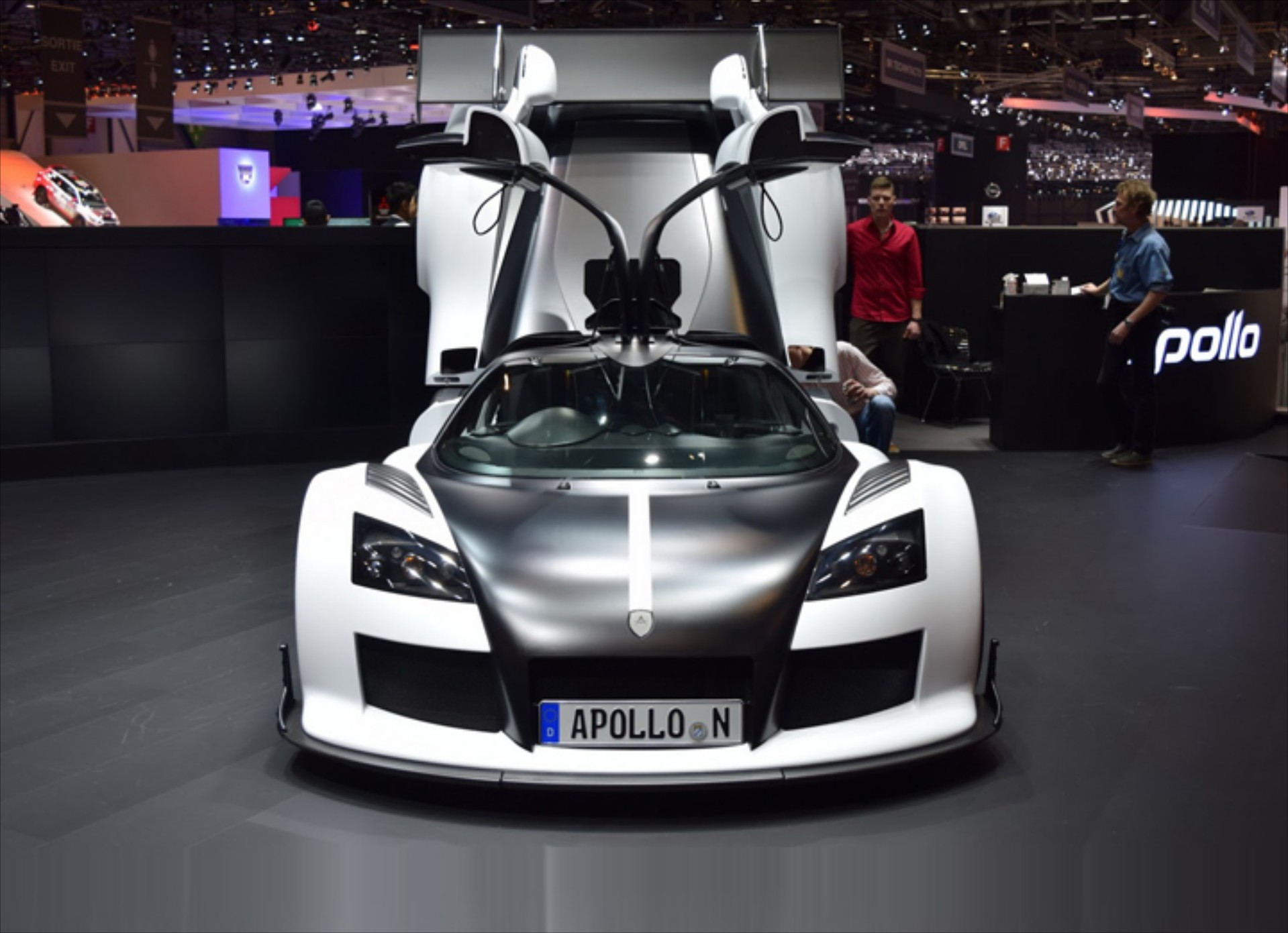 Το «φτερωτό» Apollo N των 700 ίππων - Με τεραστίων διαστάσεων αεροτομή ...