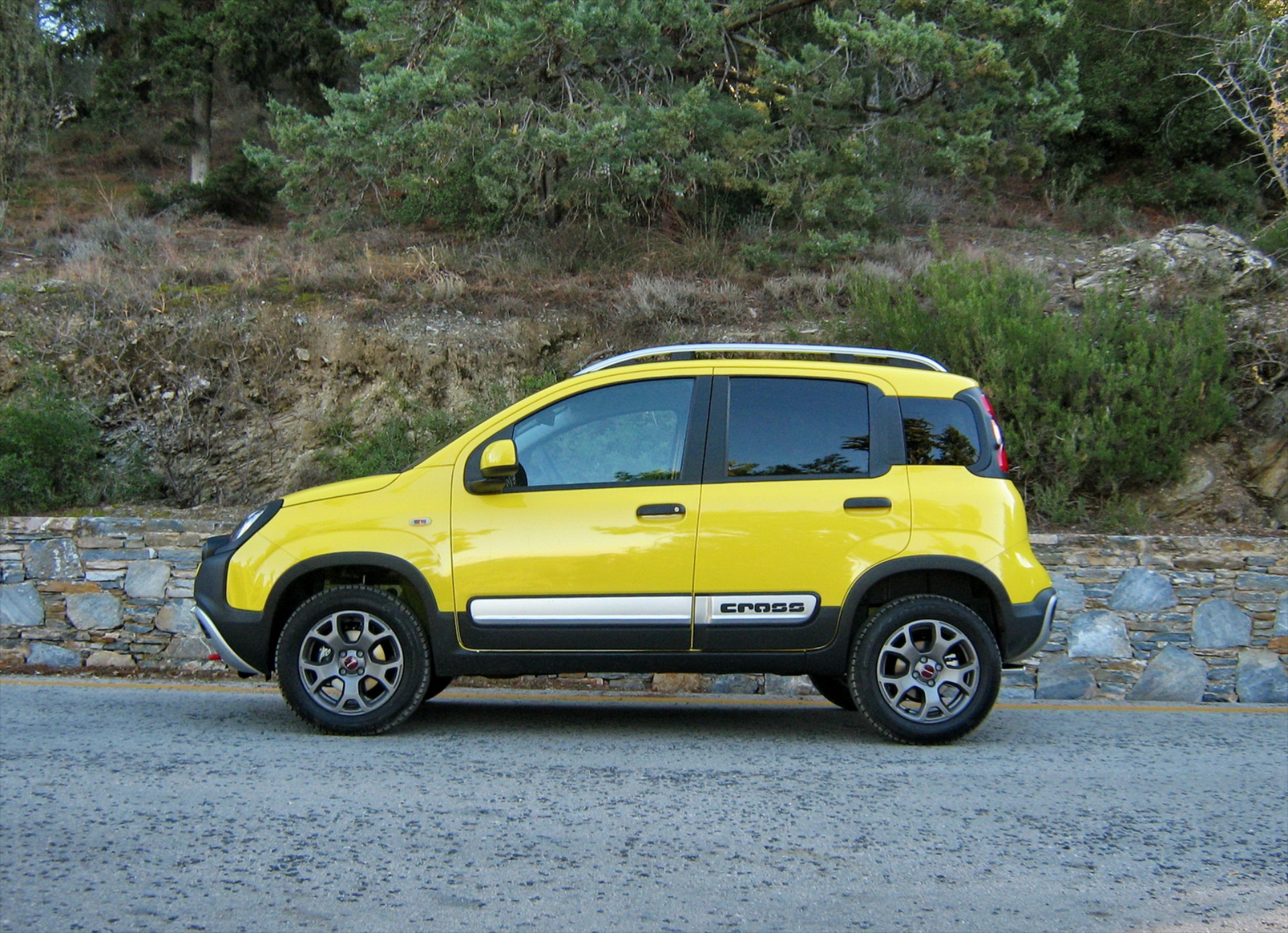 ΔΟΚΙΜΗ: FIAT Panda Cross 4x4 95 PS - Ανανεωμένο στα σημεία ...