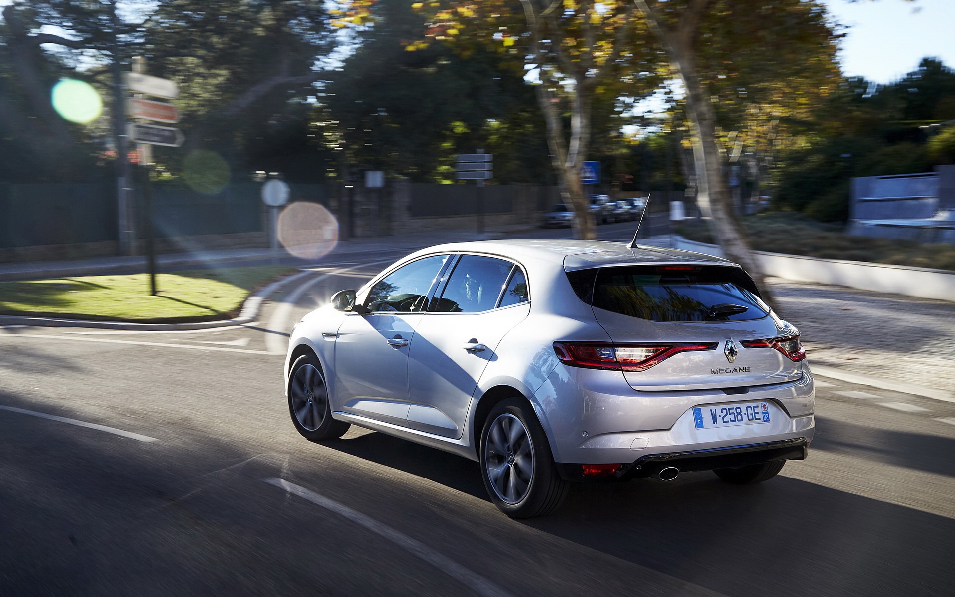 Το νέο Renault MEGANE είναι εδώ! - Μπορεί ο σχεδιασμός του και η ...
